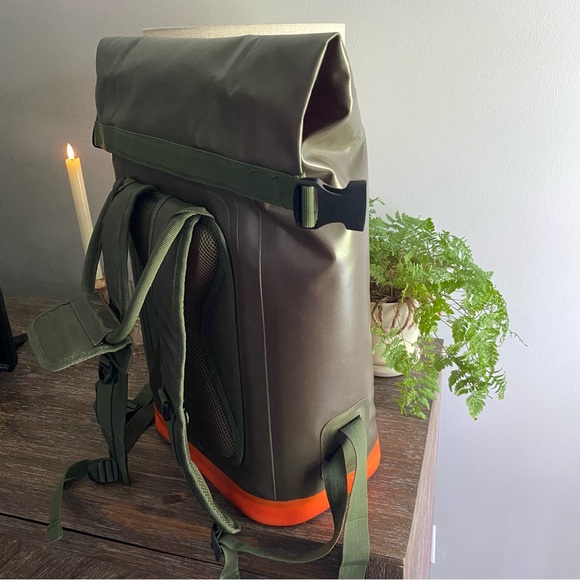 Hunter | Bags | Hunter For Target Green Backpack Cooler Waterproof ...